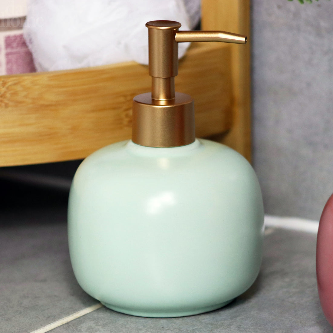 Darthome Pastel Green Bubble Soap Dispenser 10x14x10cm – Darthome Limited