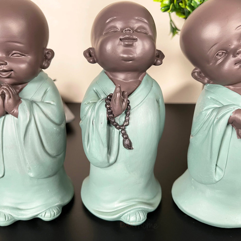 Set Of 3 Resin Praying Monks Ornaments 7x17x7cm – Darthome Limited